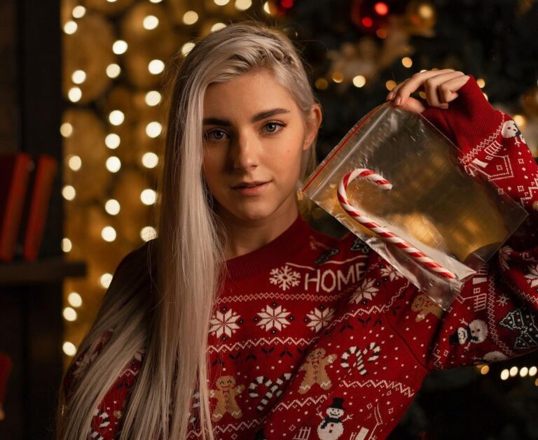 อีวา เอลฟี่ สาวน้อย หน้าเด็ก หุ่น และ ลีลา เด็ดไม่ใช่เด็กๆ 18+ - tidwarp