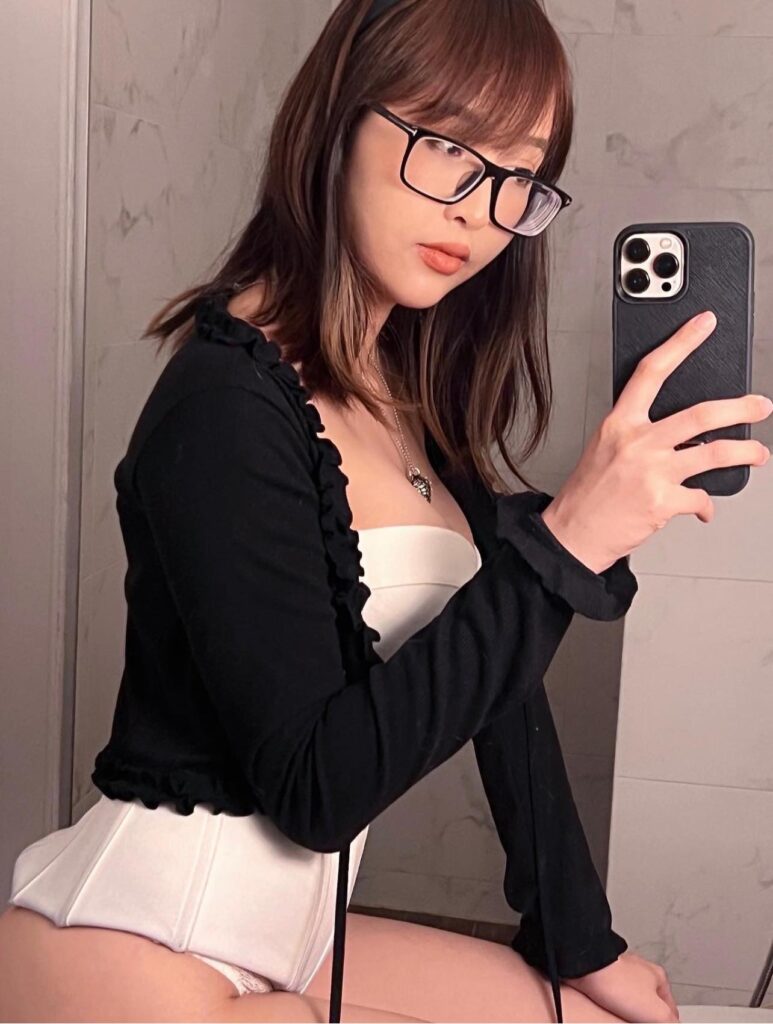 Deerlong สาวสวยคนดัง ผู้ทำ Onlyfans เบอร์ 1 ของเมืองไทย !! 18+