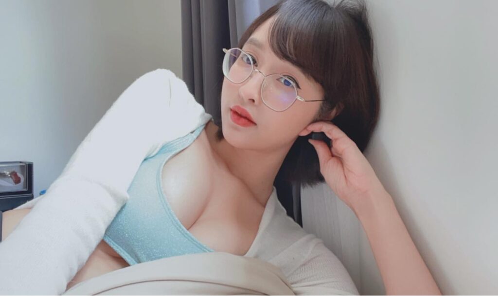 Deerlong สาวสวยคนดัง ผู้ทำ Onlyfans เบอร์ 1 ของเมืองไทย !! 18+